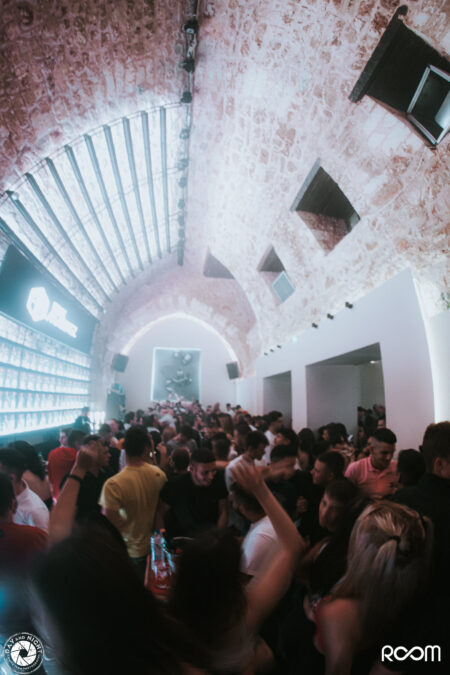 Room club chania thesnight.gr